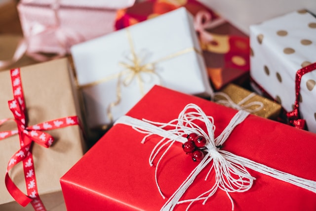 25 Christian Christmas Gifts You Need To Know About - STRONGINJESUS.COM